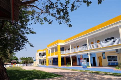 โรงเรียนอุปถัมภ์วิทยาพนม Added โรงเรียนอุปถัมภ์วิทยาพนม