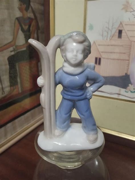 Порцелянова статуетка — цена 250 грн в каталоге Статуэтки Купить товары для дома и быта по