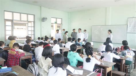 ကယားပြည်နယ်ဝန်ကြီးချုပ် ဦးဇော်မျိုးတင် လွိုင်ကော်မြို့နယ်အတွင်းရှိ အခြေခံပညာကျောင်းများ၌ ကျောင