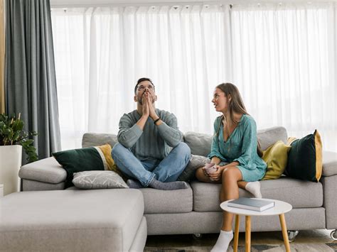 6 Signs Your Partner Is Emotionally Immature Psychologist Explains