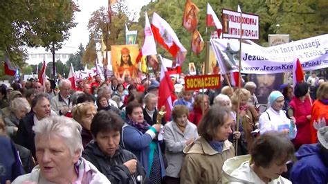 BartŁomiej Kurzeja Napotyka Grzegorza Brauna Na Marszu Chrystusa KrÓla Pod Sejmem 12 09 2015