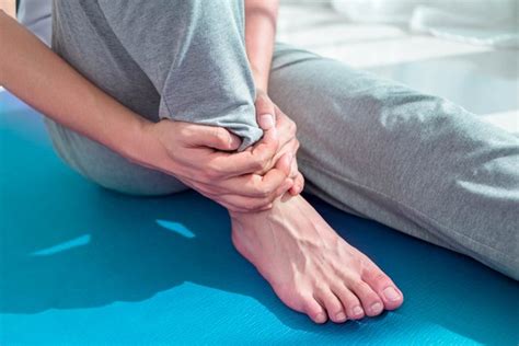 Dvt Symptoms Signs Of Deep Vein Thrombosis The Healthy