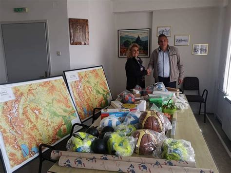 Општина Дебрца додели нагледни средства и наставни помагала за основното училиште Дебрца