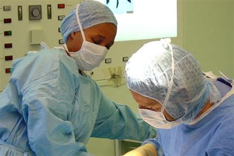 Паховая грыжа у девочек