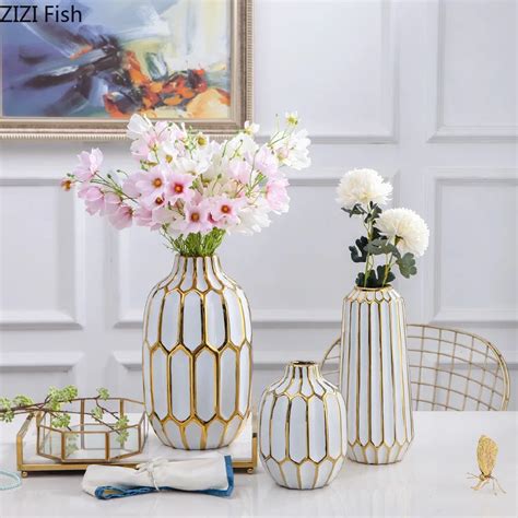유럽 전기 도금 세라믹 꽃병 흰색 길트 줄무늬 거실 사무실 장식 공예 꽃 꽃병 현대 가정 가구꽃병 Aliexpress
