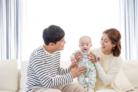 남성 직장인 70 육아휴직 의향 있다현실은 글쎄 한국경제