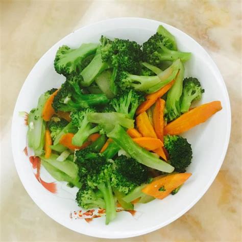 炒西蘭花前到底要不要過水我總是弄錯了難怪不入味 每日頭條