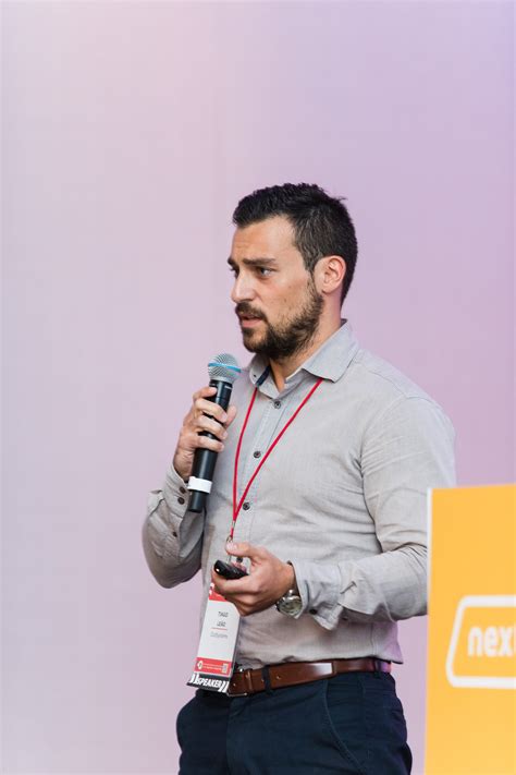 Tiago Leão Medium