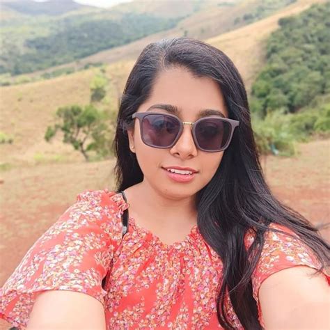 Rhea Sharma Bibliophilic Coder Threads Say More