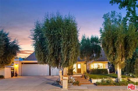 25043 Abercrombie Ln Calabasas Ca 91302 Mls 23 240425 Redfin