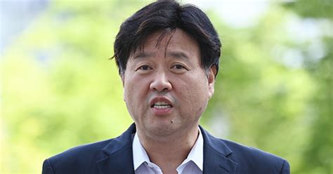 ‘김용 재판 위증교사 이재명 캠프 관계자 2명 구속 증거인멸 염려”
