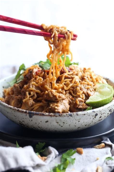 Easy Pork Ramen Noodle Recipe How To Make Ramen