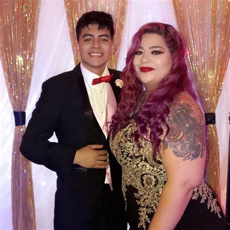 Video High Schooler Takes His Mom To The Prom She Never Had Abc News