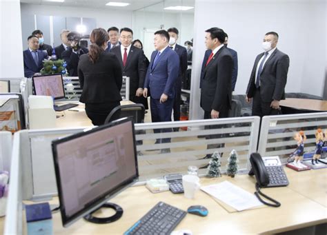 Л Оюун Эрдэнэ Нийслэлийн төр захиргааны алба хаагчдад баярлалаа