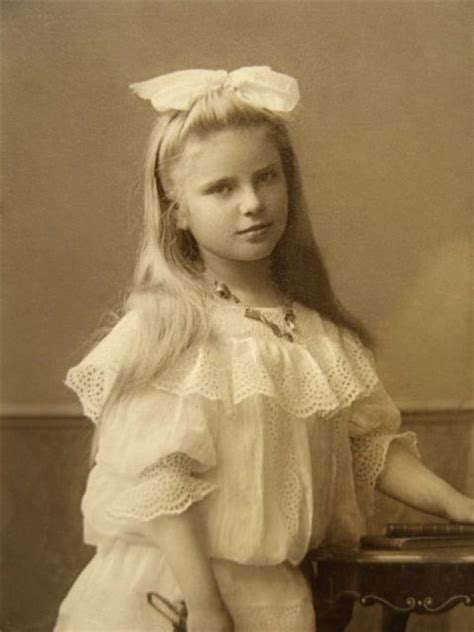 Polly Plummer ~ Detailed Information Photos Videos