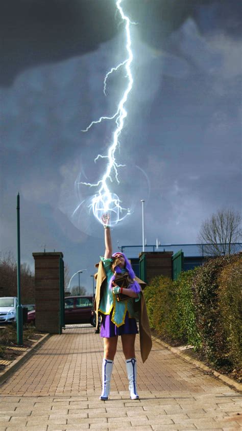 Fire Emblem Thunder Mage By Eccg On Deviantart