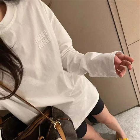 深圳南油纯棉字母贴布长袖t恤女早秋设计感宽松休闲纯色上衣打底