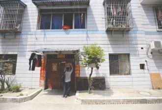 男子性侵狗被裸体群殴 爱狗人士 他自行脱衣 无忧资讯