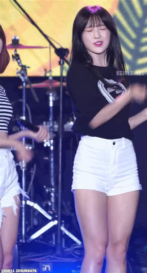 180811 바지가 터질것 같은 아린이 귀여운 한국 소녀 아름다운 소녀들 여자들