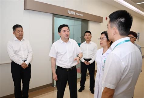 罗增斌调研医疗卫生事业发展情况并主持召开座谈会海南省华侨对外交流协会