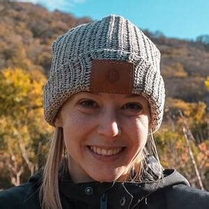 Currently Hannah Age Family Bio Famous Birthdays