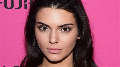 Kendall Jenner Contact Lenses Kendall Jenner Gray Eyes Teen Vogue
