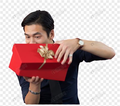 男人打开礼物元素素材下载 正版素材400688329 摄图网