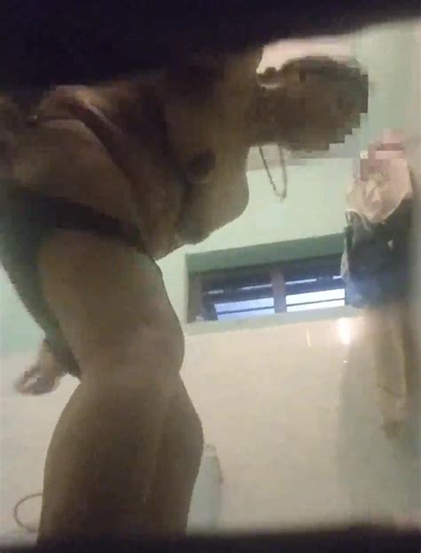 Hot Aunty Pussy Bathing Captured Thisvid Com