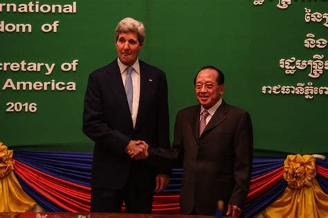 លោក ហោ ណាំហុង ប្រាប់ សម ភាគី អាមេរិក ពី មូល ហេតុដែល កម្ពុជា មិន និយាយ ពី ជម្លោះ សមុទ្រ ចិន ខាងត្បូង