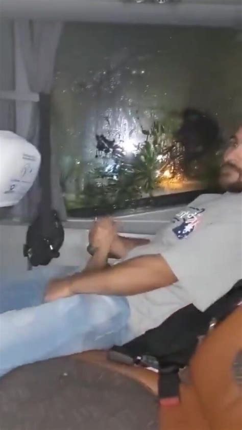 Bwc Jacking Off In A Bus Public 日本語で