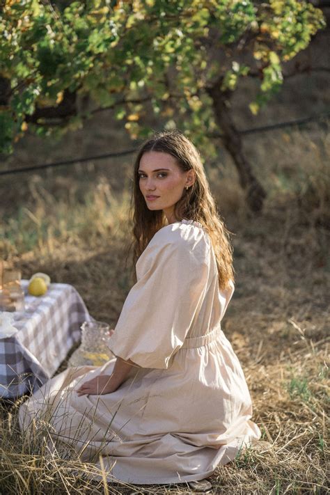 דף הבית Zohar Ariel