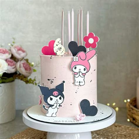 کیک تولد کرومی و ملودی ونوشک