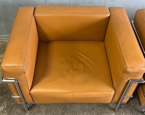 Lc3 Grand Modele Armchairs Pair At 1stdibs
