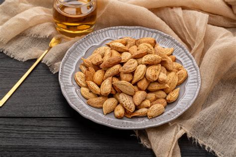 薄壳巴旦木图片素材 薄壳巴旦木设计素材 薄壳巴旦木摄影作品 薄壳巴旦木源文件下载 薄壳巴旦木图片素材下载 薄壳巴旦木背景素材 薄壳巴旦木模板