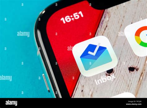 Gmail Inbox Hi Res Stock Photography And Images Alamy