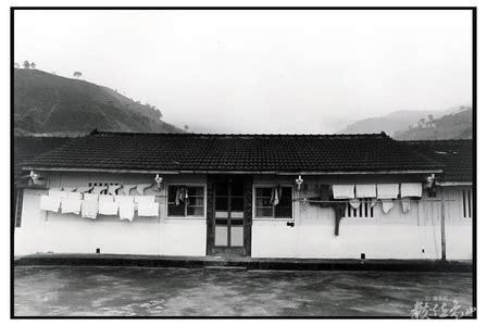 山中的房子 鐘永和 數位島嶼