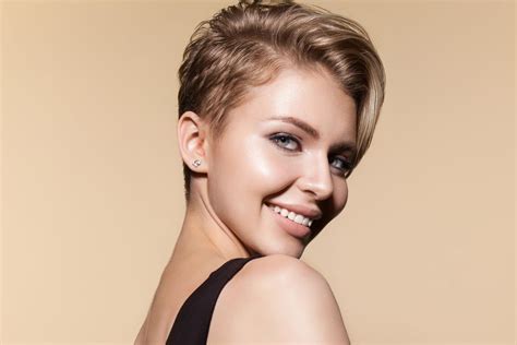 18 Chic Asymmetrical Haircuts That Will Make You Want To Go Short