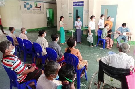 ဖြူးမြို့နယ်၌ အငြိမ်းစားနိုင်ငံ့ဝန်ထမ်းများအား ကျန်းမာရေးစောင့်ရှောက်မ