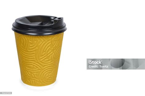 열 컵에 커피를 꺼내 흰색 배경에 고립 일회용 용기 뜨거운 음료 공간 복사 템플릿 0명에 대한 스톡 사진 및 기타 이미지 0명 갈색 공란 Istock