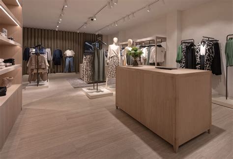 Comma Store — Mannheim De Kitzig Interior Design Gmbh