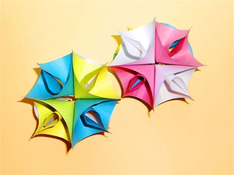 Елочные игрушки из бумаги Новогодние поделки оригами Поделки Оригами Новогодние поделки