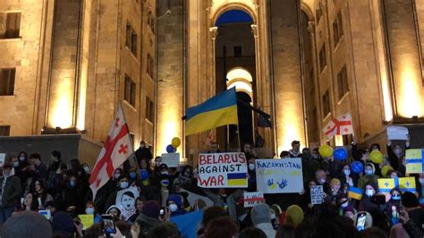 მორიგი აქცია უკრაინის მხარდასაჭერად თბილისში — ფოტორეპორტაჟი Netgazeti • რუსეთის ომი უკრაინაში