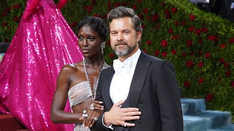 Joshua Jackson Jokes Wife Jodie Turner Smith Likes Watching His On Screen Sex Scenes ‘shes
