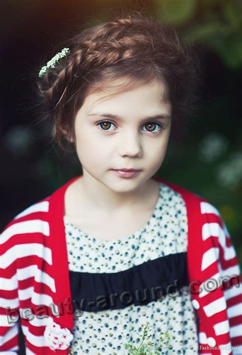 Top 10 Beautiful Young Russian Models Photo Gallery