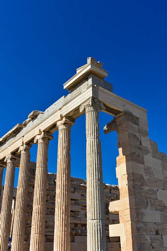 아테네의 아크로 폴리스 다양한 고대 건물의 유적 스톡 사진 건설 현장에 대한 스톡 사진 및 기타 이미지 건설 현장 건축물