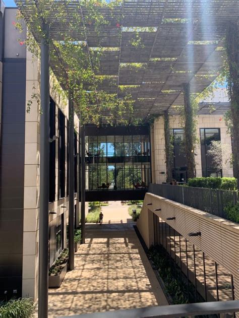 Stanford Law School
