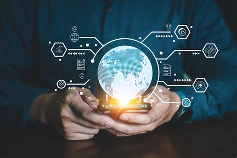 글로벌 데이터 네트워크의 개념 최고의 온라인 데이터 글로벌 비즈니스 스마트폰으로 온라인 디지털 데이터 개념에 대한 스톡 사진 및 기타 이미지 Istock