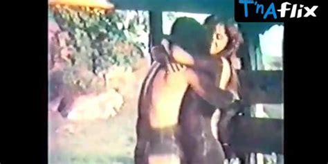 Acacia Andrea Real Sex Butt Scene In O Vale Dos Amantes Tnaflix Com