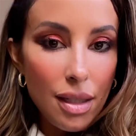 El Look Mundialista De Sol Pérez Y Ale Maglietti Camiseta Chapitas Y