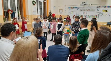 Коледно тържество на 1 в клас 12 2022 г ОУ Алеко Константинов